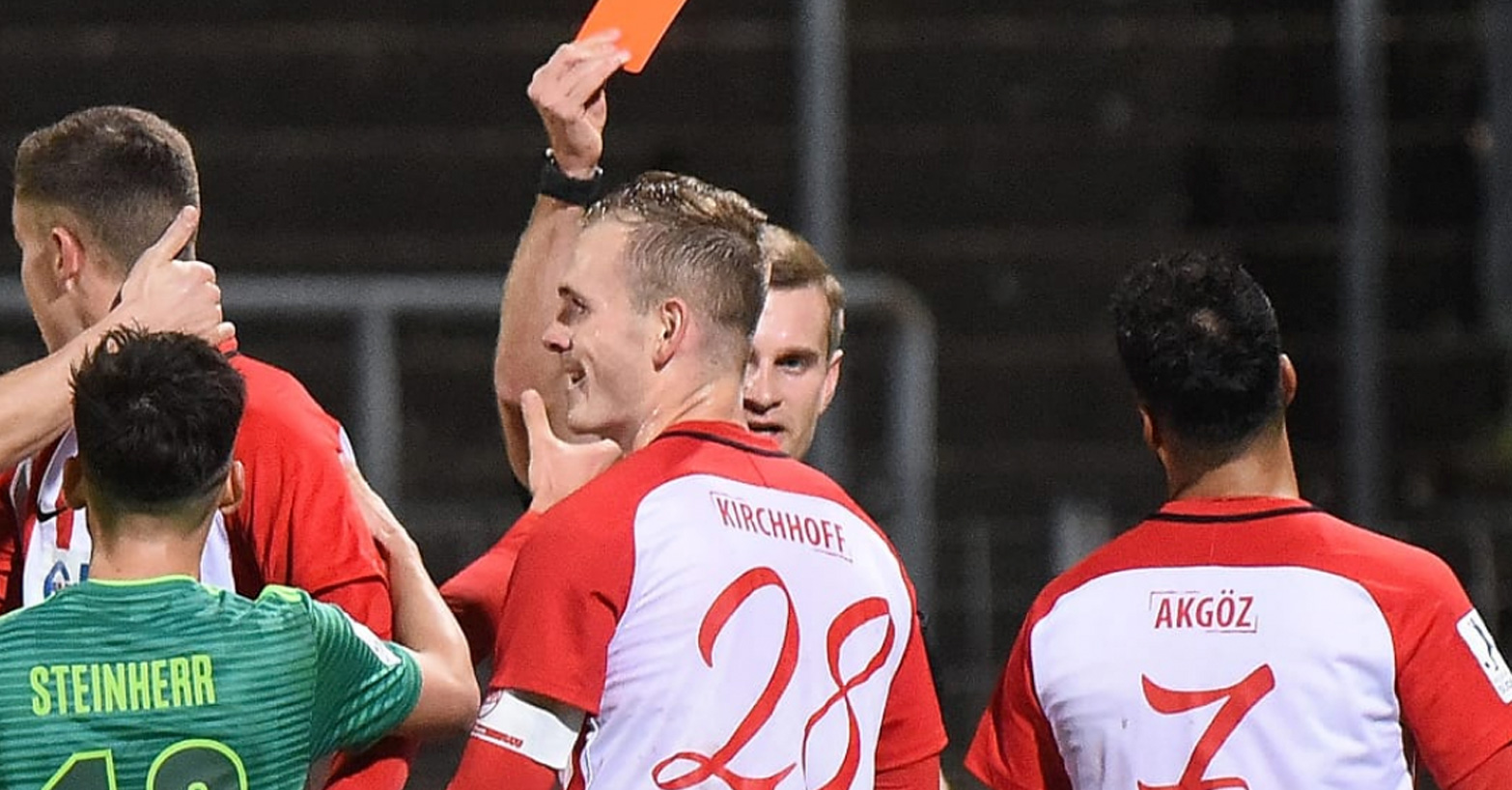 Gelb-Rot-Sperre von Kapitän Benjamin Kirchhoff annulliert - News / OFC